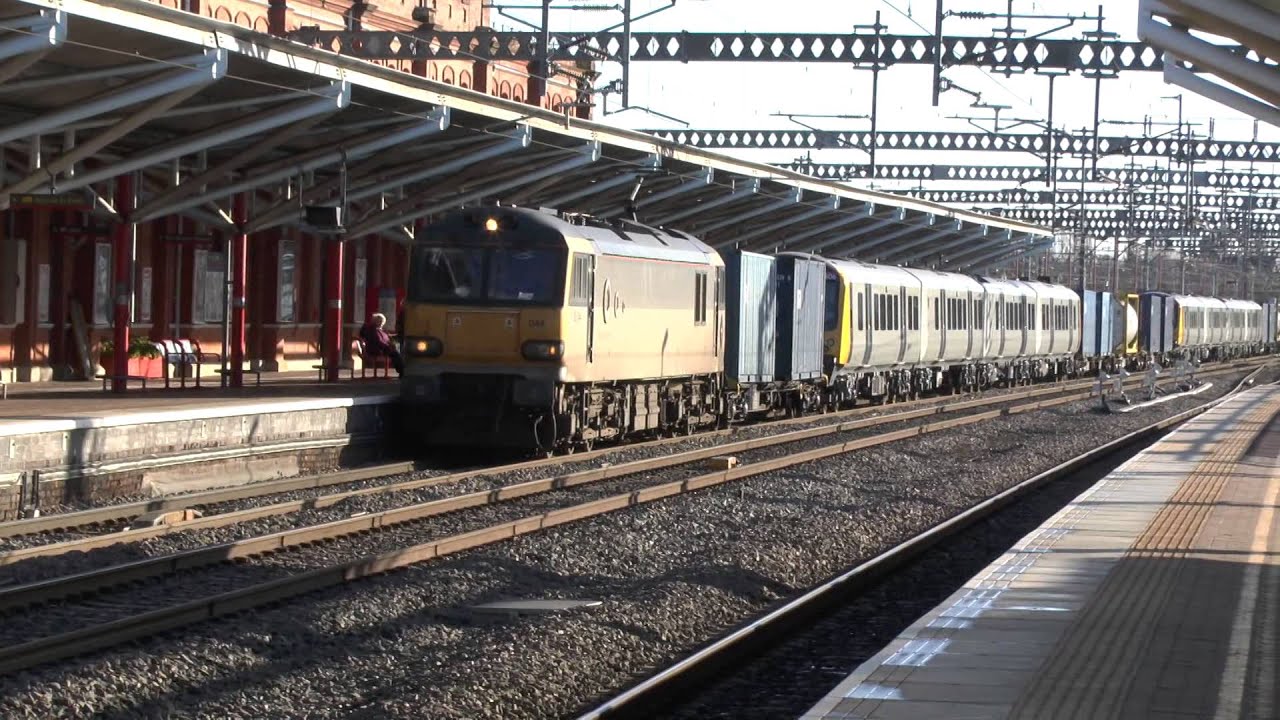 92044 Delivering New Desiro Class 350/4 Units - YouTube