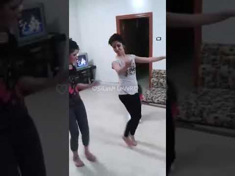 LooK Saudi Girl daNce iN Home