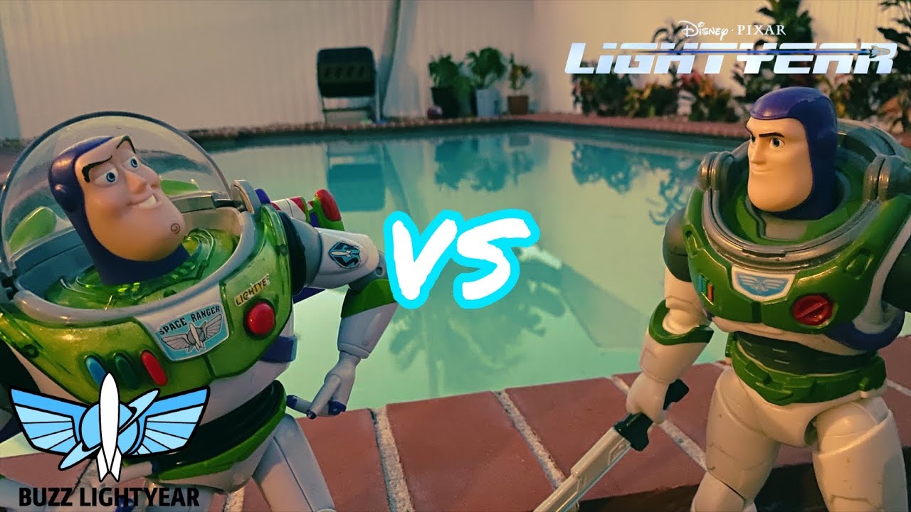Toy Story Buzz Vs Lightyear Buzz - YouTube