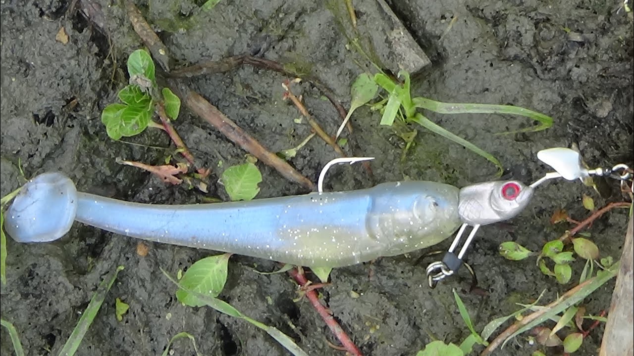 D&M CUSTOM BAITS .. " THE CHOPPER " ! - YouTube