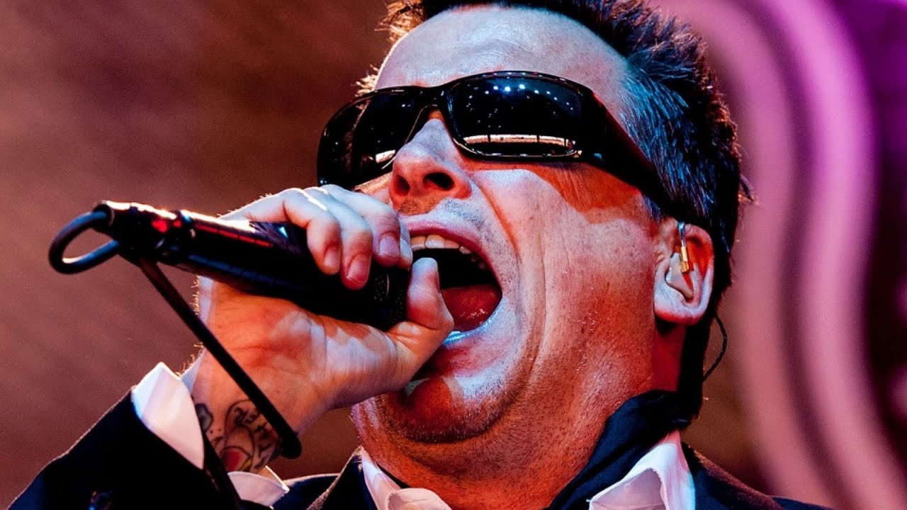 The Untold Truth Of The Mighty Mighty Bosstones - YouTube