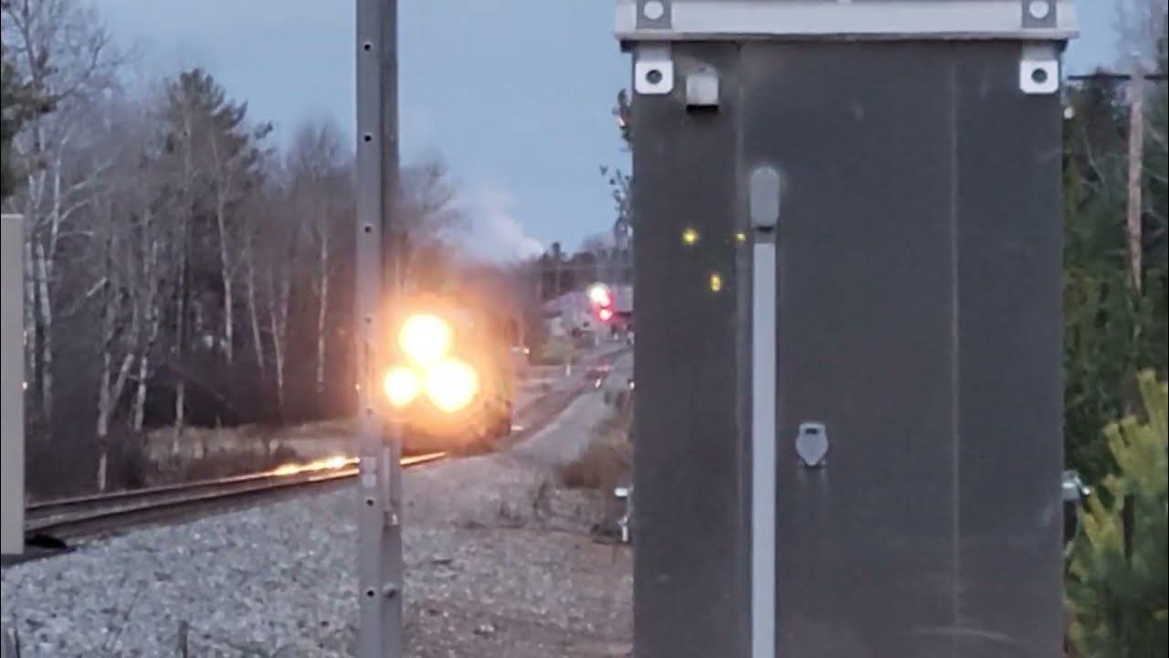CN 2664 S773 Lite Power at West Ladysmith on 11-13-22 - YouTube