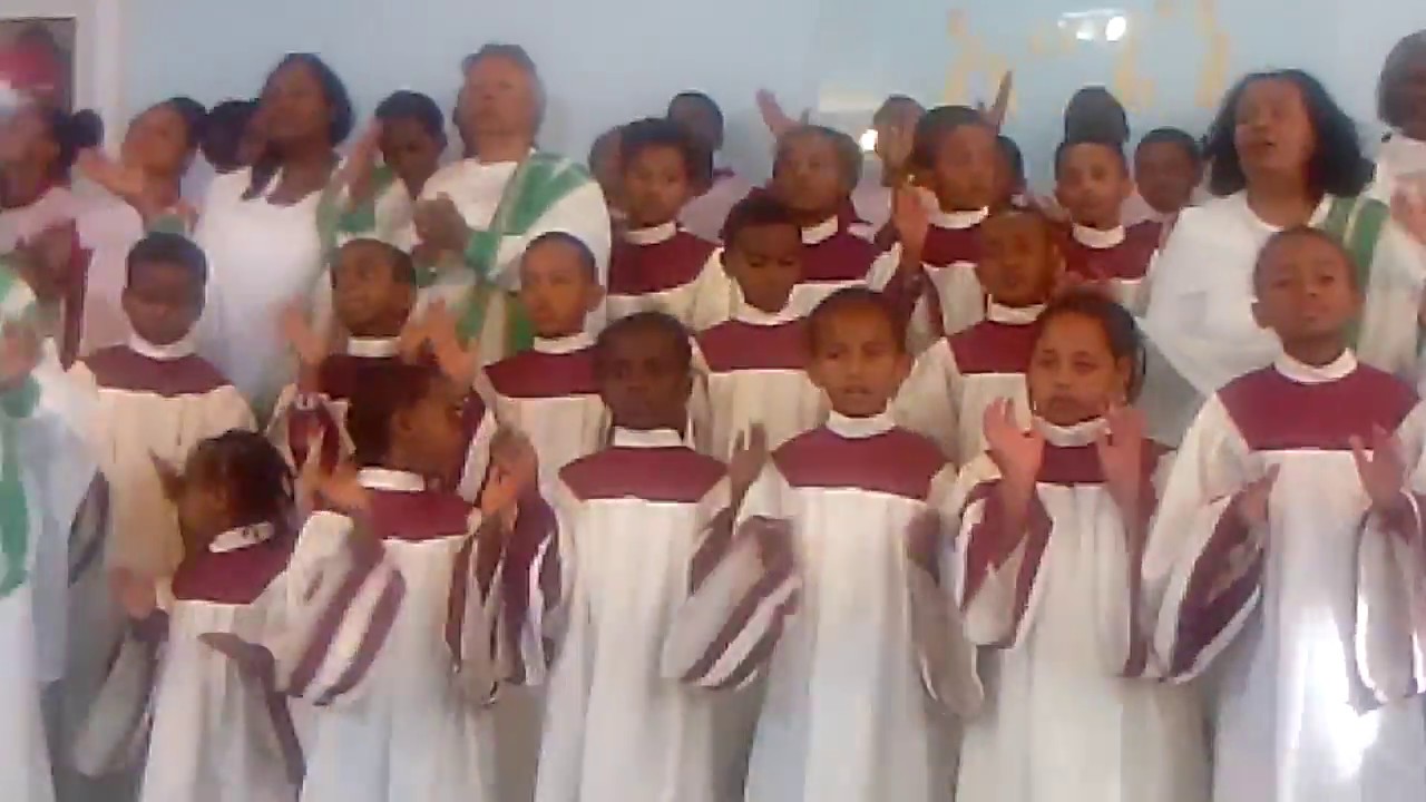 Gerji Amen Apostolic church chior Gena EnayalenAddis Ababa 30 12 17 ...