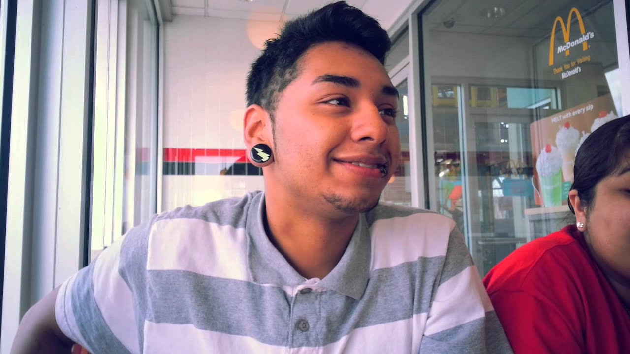 Tampon eater (guy version) - YouTube