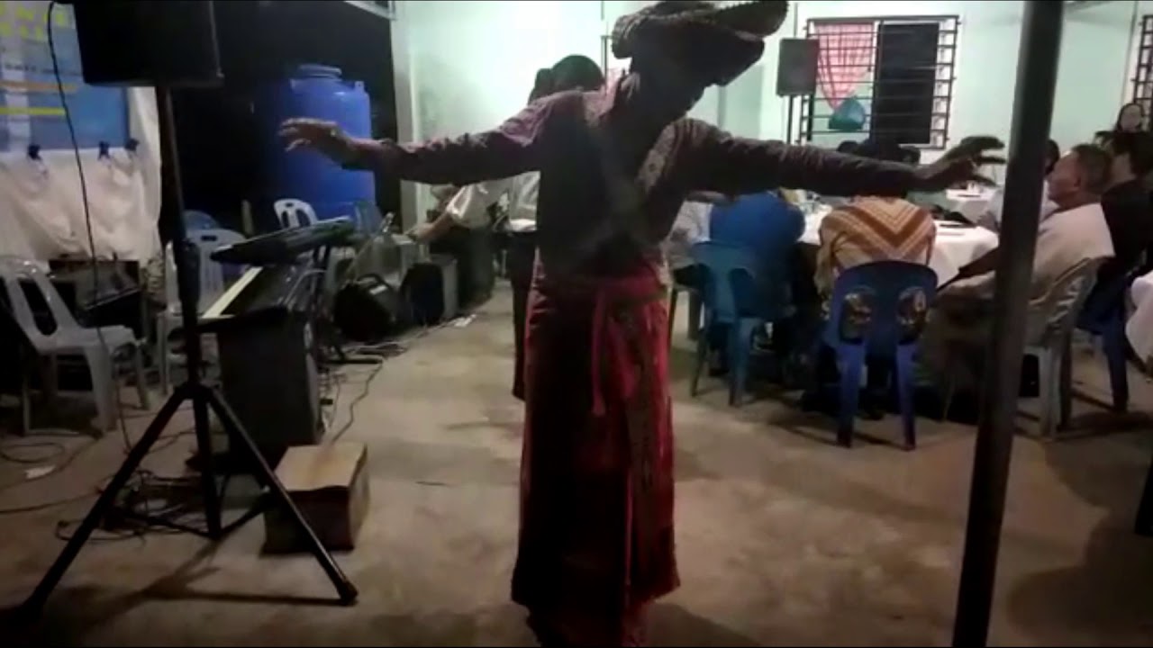 #Tarian Suku Kaum Rungus MONGIGOL SUMUNDAI. - YouTube