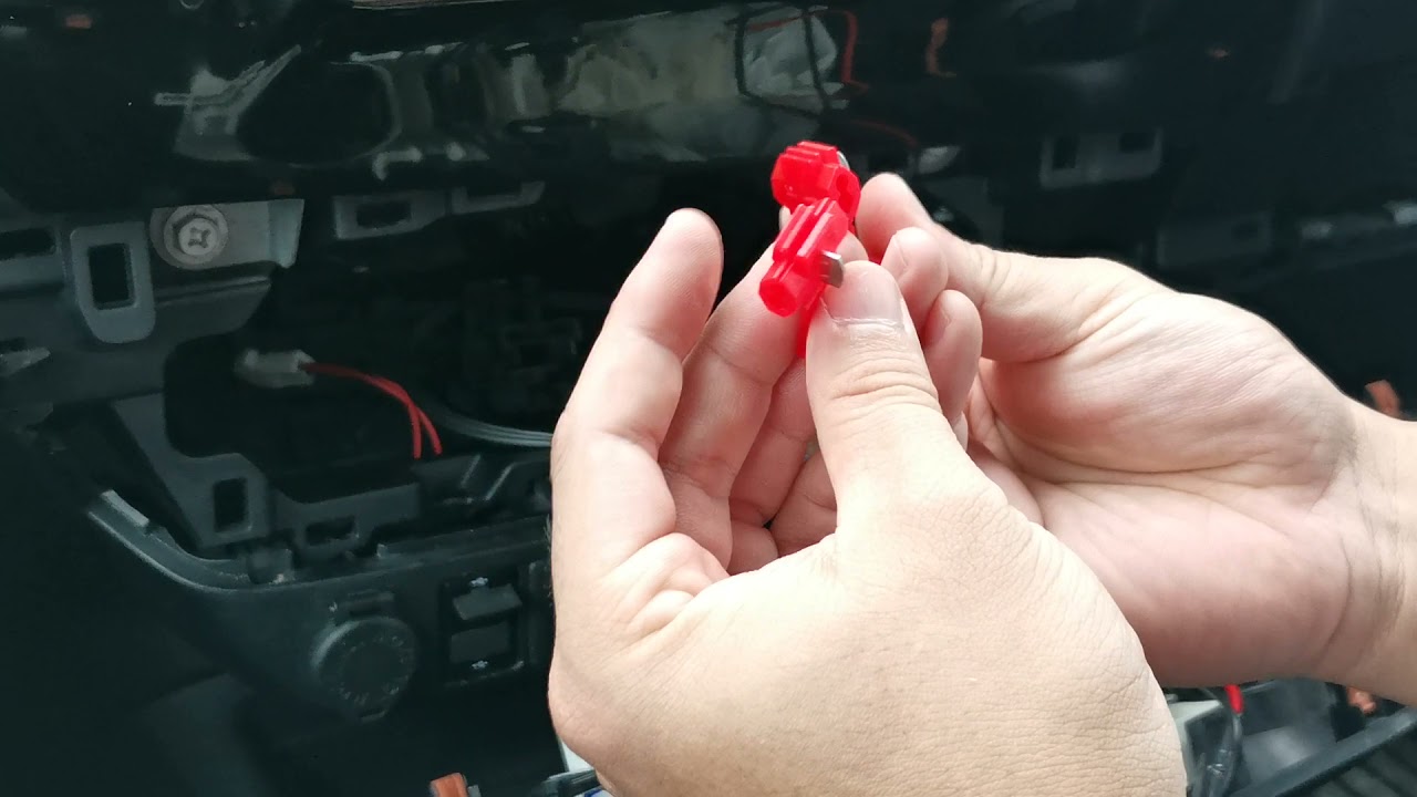 USB port installation on Toyota Hilux , Vigo , Rocco GUN125/126 - YouTube