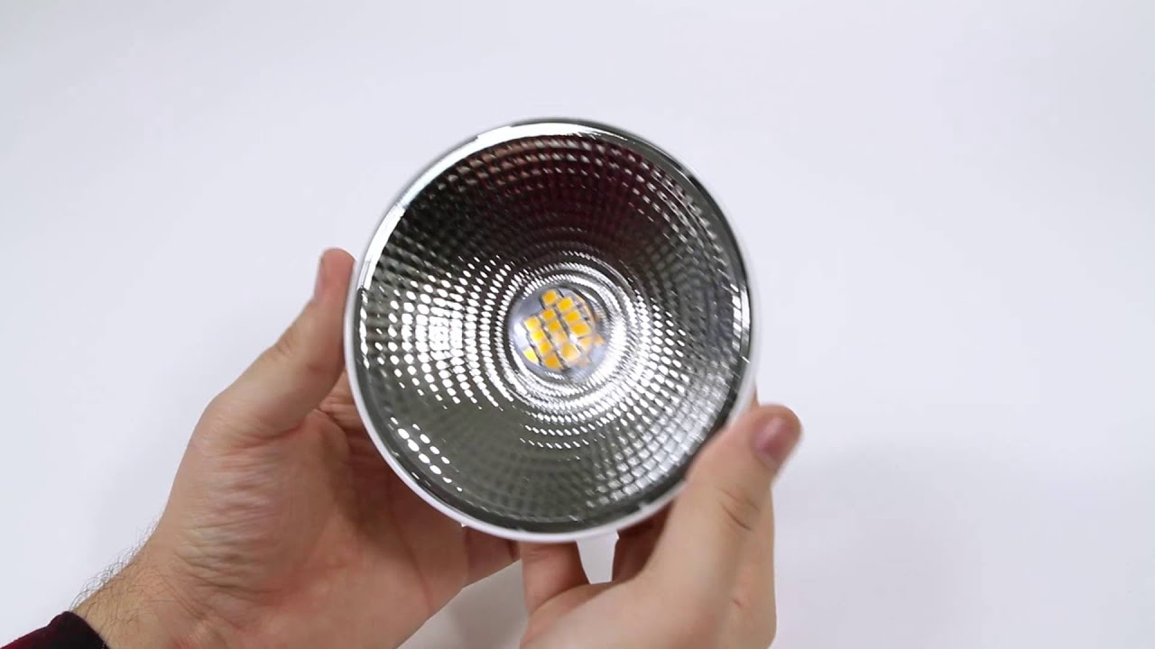 Illumin8 PAR38 LED Light Bulb Dimmable 2 Pack - YouTube