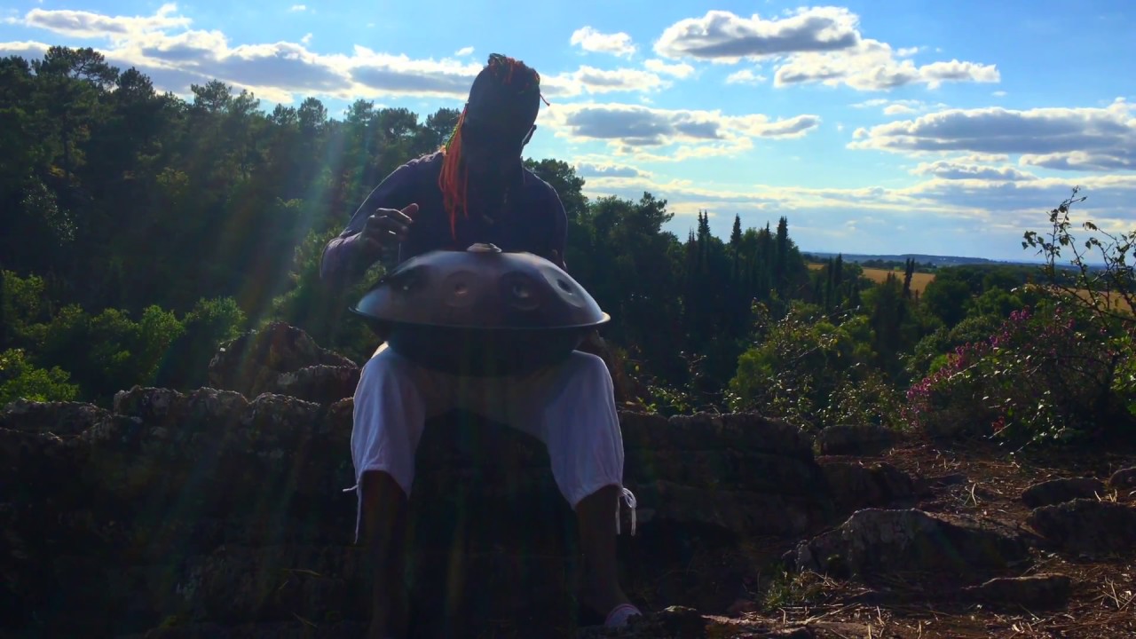 Djil Drums - The House Of Wolf (Handpan Solo) Brocéliande - YouTube