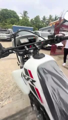 Honda XR 450 - YouTube