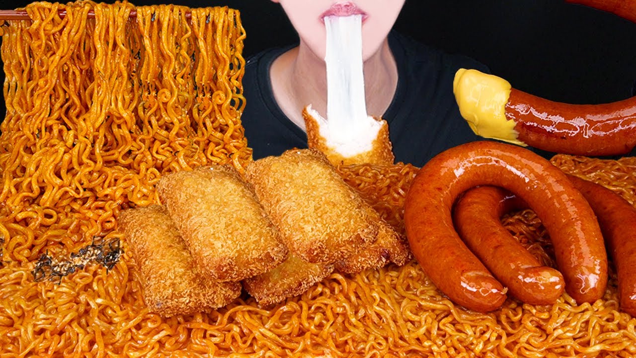ASMR CHEESE CUTLET SAUSAGE SPICY FIRE NOODLES COOKING MUKBANG 소세지 불닭볶음면 ...