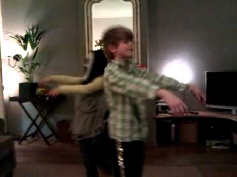 Wessels en Zoe's griezellied - YouTube