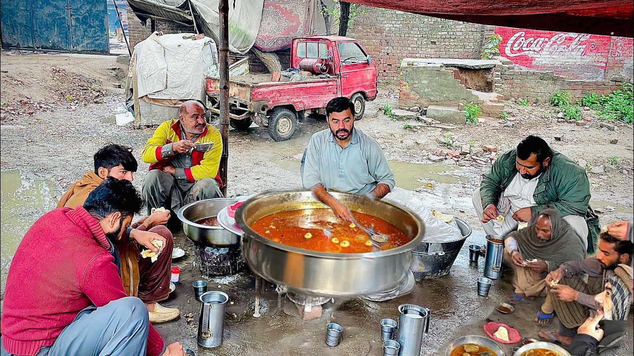50/- Legendary Dhaba Breakfast In Lahore | 50 years old flavour ! 😍 A ...