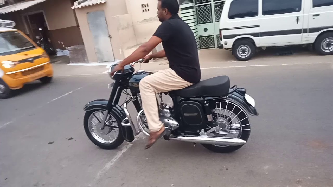 Old Jawa motor cycle restore 3.0 - YouTube