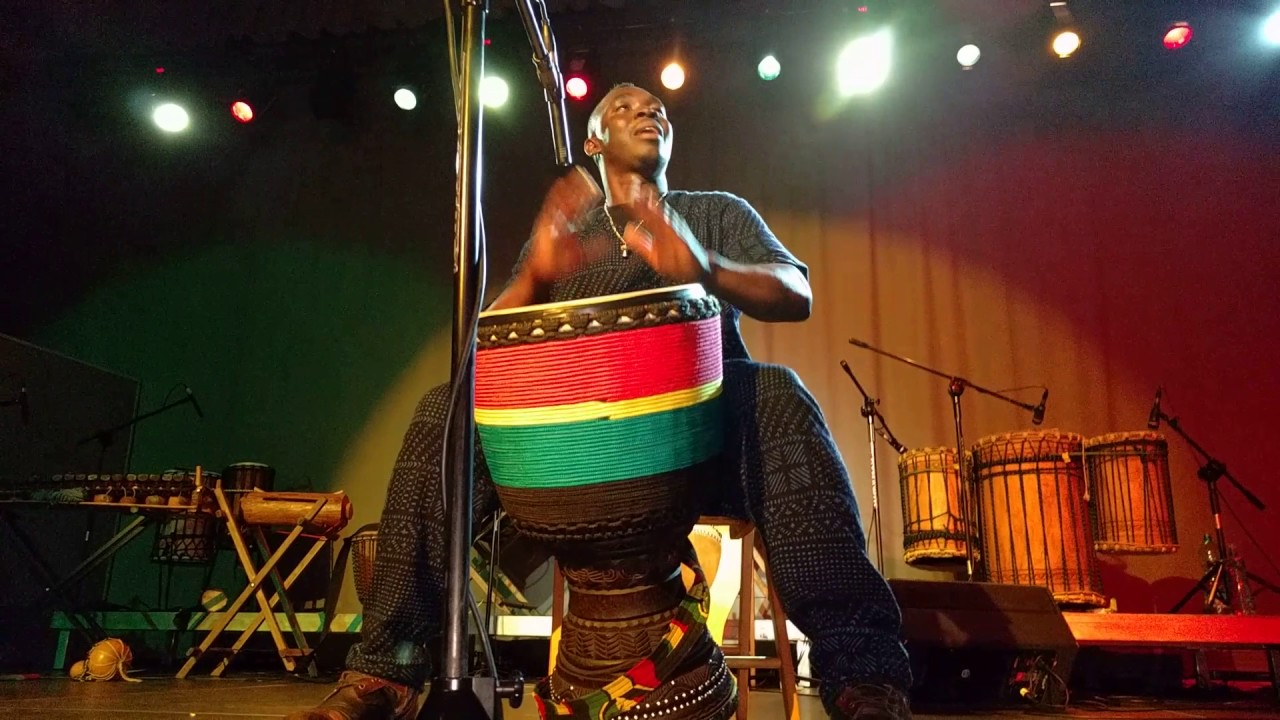 Harouna Dembele - Djembe Kan - YouTube