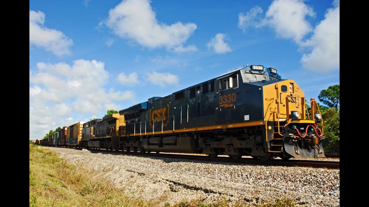 CSX Q251 And CSX Q453 With Tier 4 Gevo Leading - YouTube