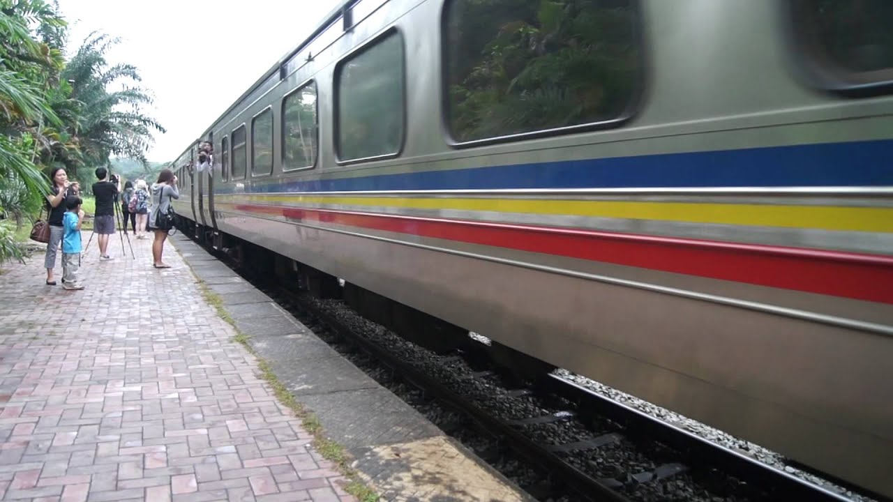 [HD] KTMB Class 24 Toshiba - Kawasaki 24116 with Express Sinaran ...