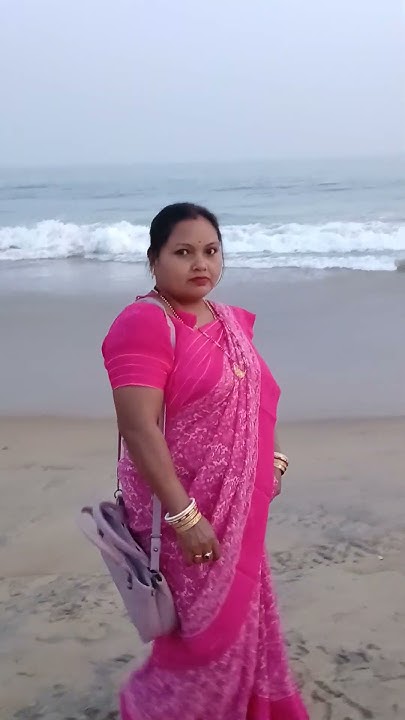 Puri sea beach @puri#sea#nice beach #music #song #coversong @Nirmola Barman Vlogs - YouTube