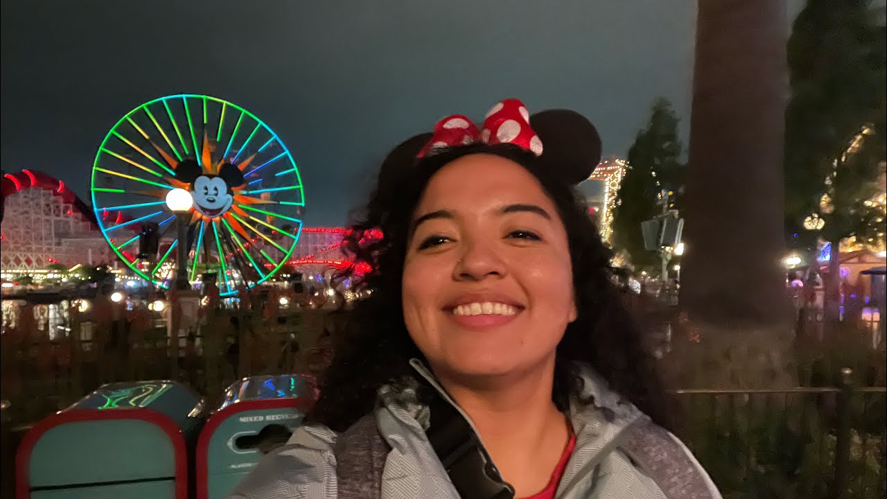 Loving LA / Grad Nite en Disney California Adventure - YouTube