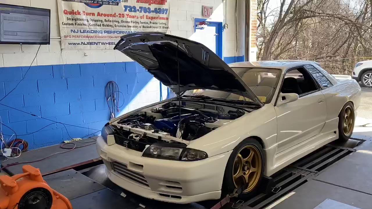 Skyline GTR R32 stock turbos - YouTube