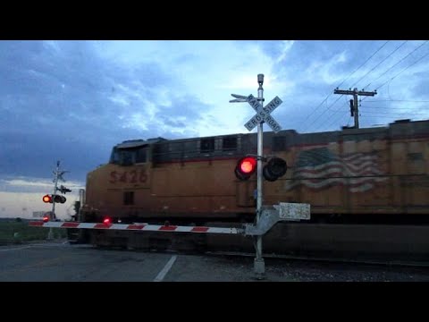 UP 5426 Plus 7 North MNPAL Filmed South Of Owatonna MN (5-29-2023) - YouTube