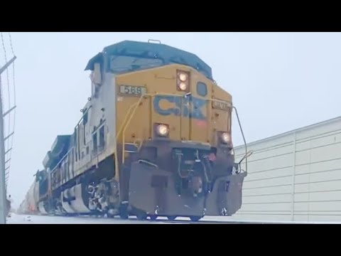 Amazing K5LA on AC44CW! Csx 568 leading!( Csx 3407 trailing!) 38 cars + Horn salute + wave! 🍁 ...
