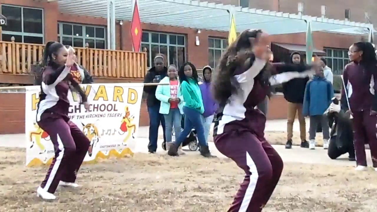 Howard High "Tiger Pride" Dance Team MLK Parade - YouTube