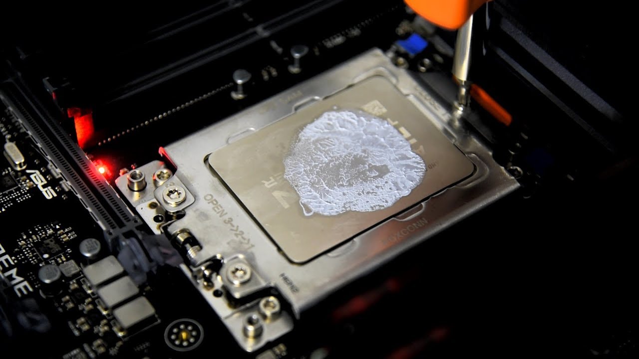 Installing the AMD Ryzen Threadripper - YouTube