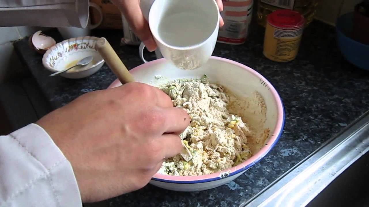 Cucumber Crumpets (Pandele) - YouTube