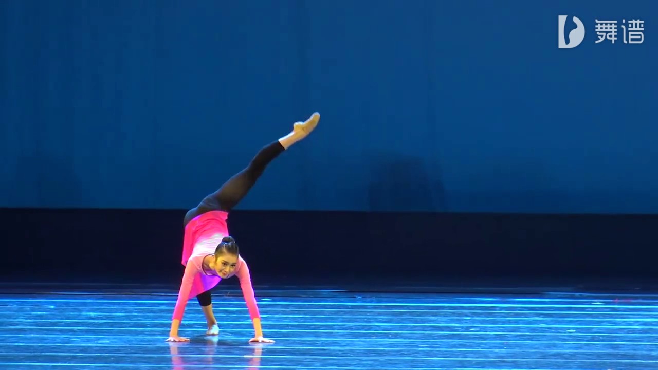 11th Taoli Cup Chinese Dance Competition - Dou Shuaifang - YouTube