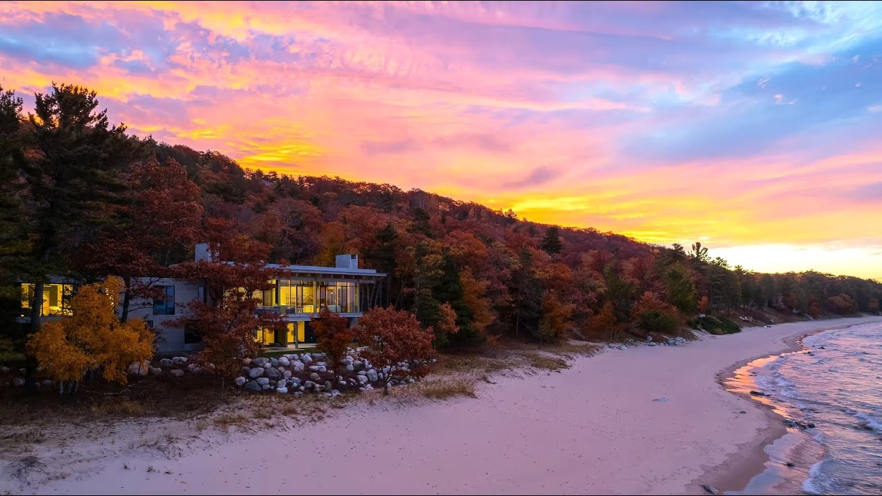 Stunning Modern Luxury Beach House in Harbour Springs, MI, USA (by ...