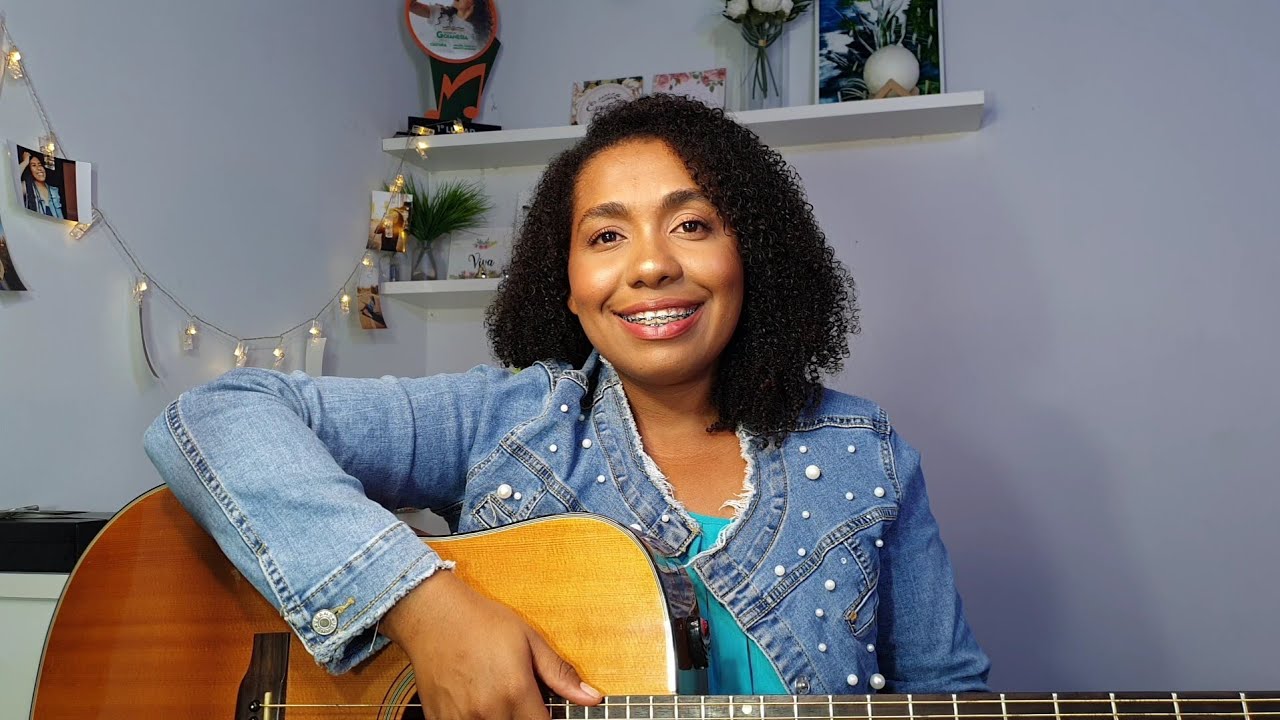 ELE É ADORADO - MICHELLY MALKA AUTORAL - YouTube