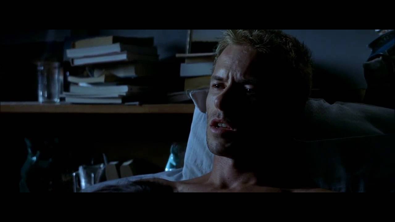 "How am i supposed to heal if i can't feel time" - Memento Full HD ...