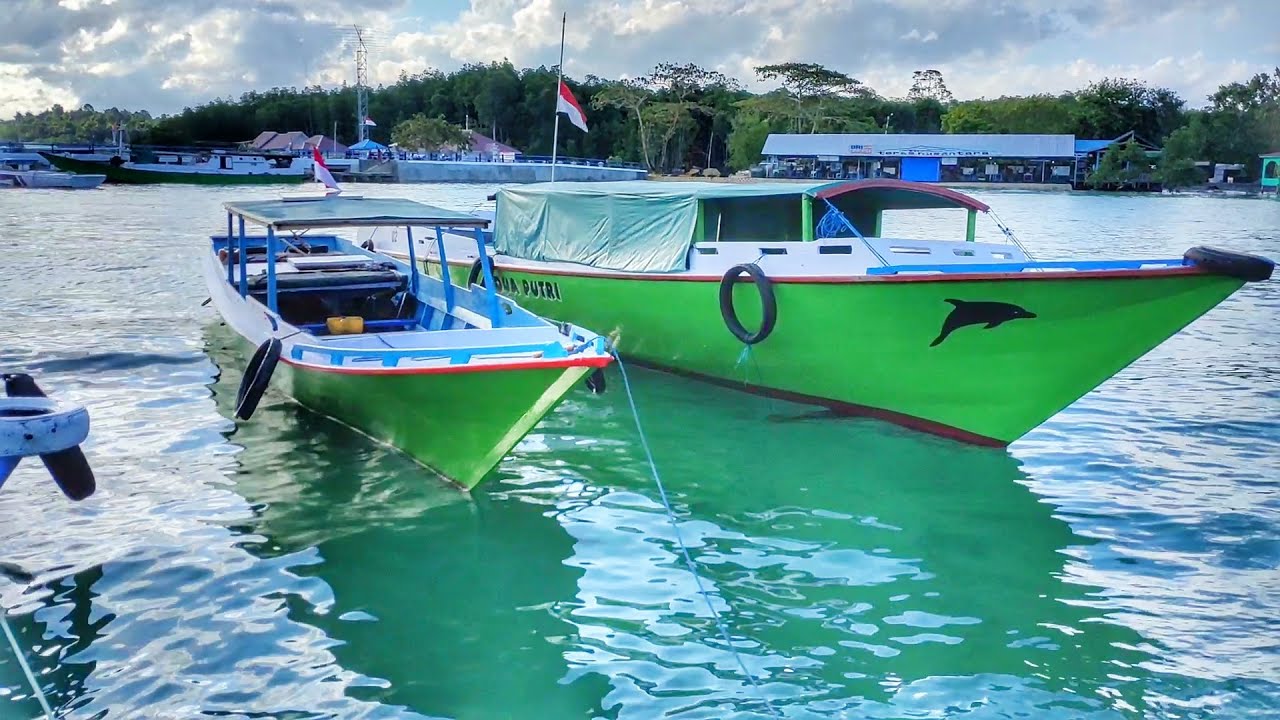 WOODEN BOAT SPEED TEST || using a doubel engine - YouTube