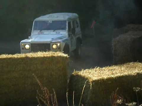 land rover defender crash trackrod rally 09 - YouTube