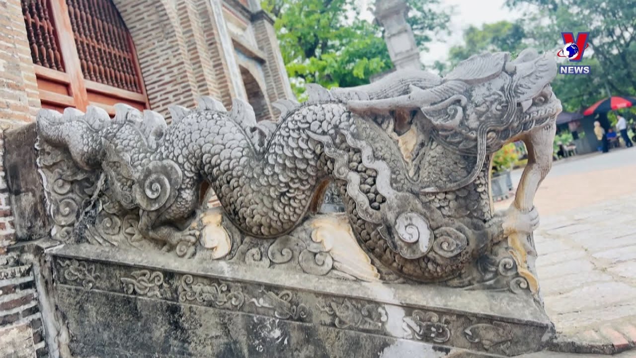 Stone dragons recognised as national treasures - YouTube