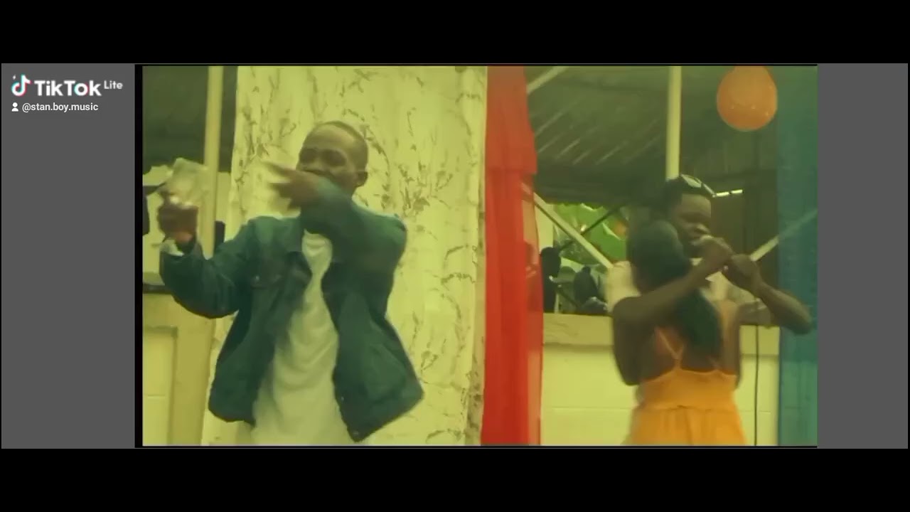 performance atis Stan boy - YouTube