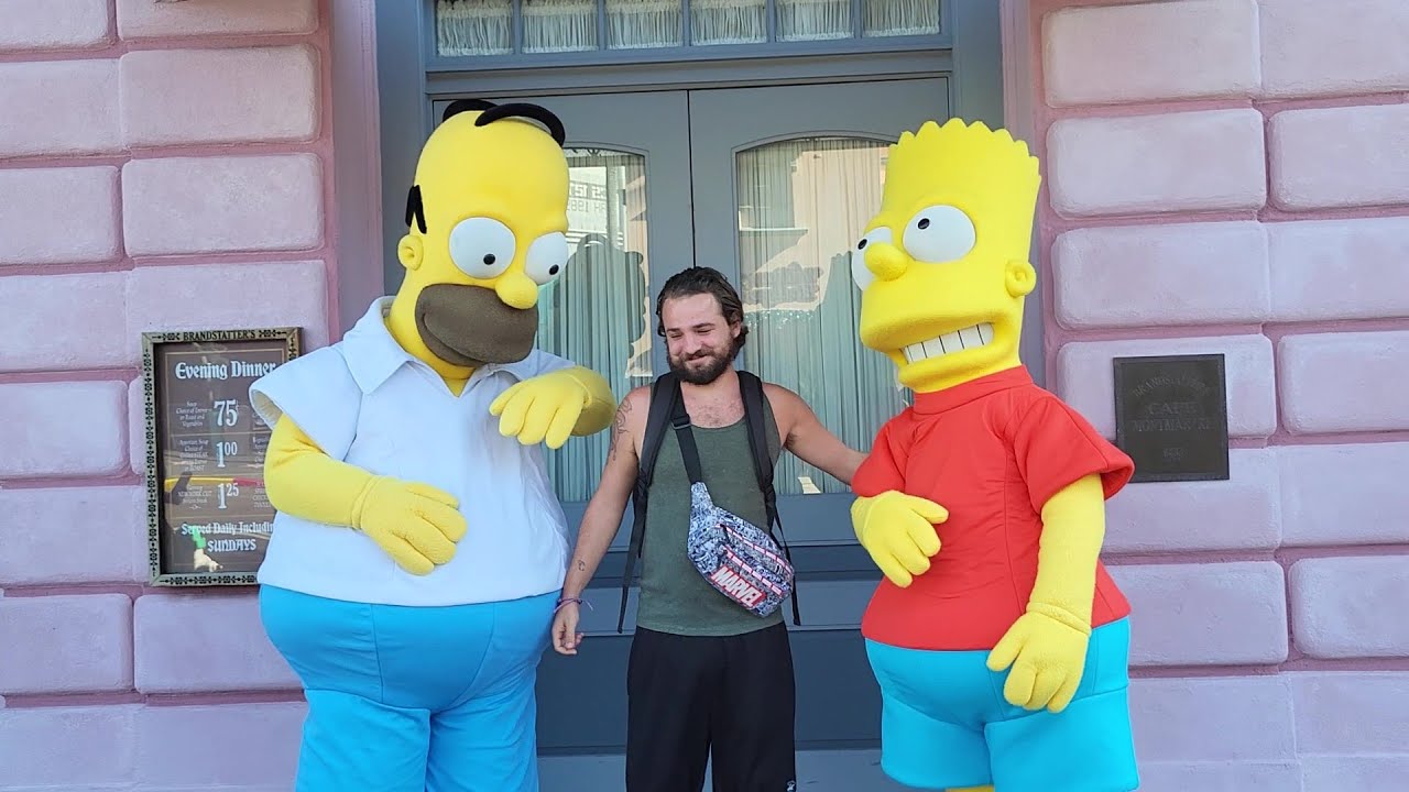 SIMPSONS MEET AND GREET - ROBBIE WITH BART SIMPSON AND HOMER SIMPSON ...
