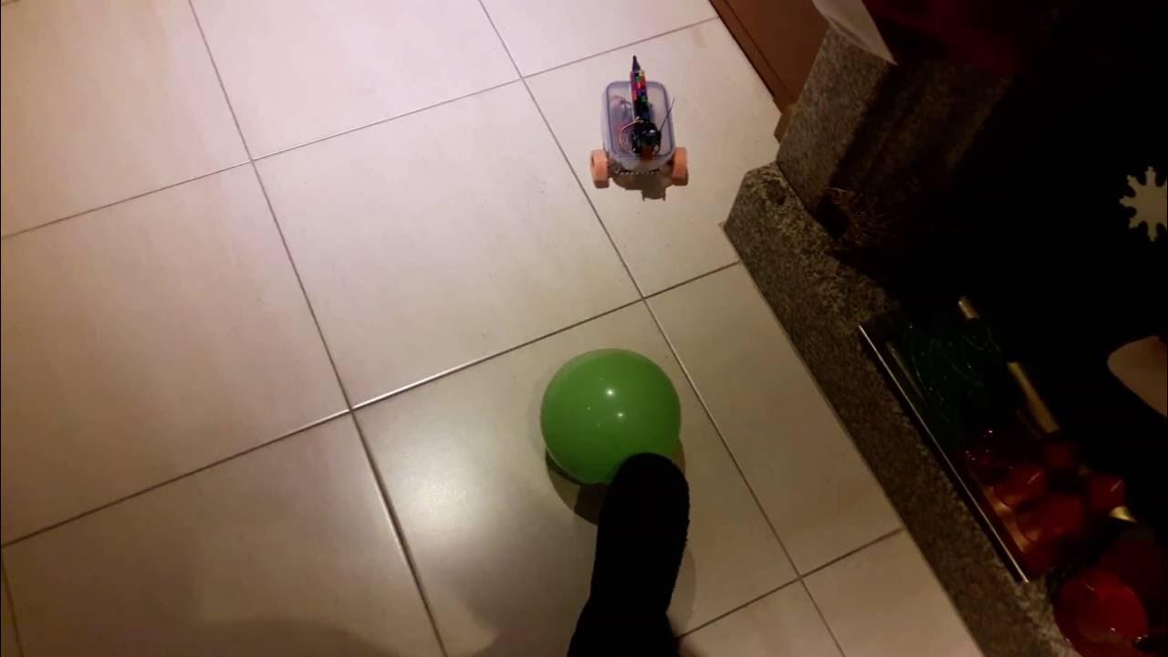 Raspberry Pi tupperware ball tracking robot (Python + OpenCV) - YouTube