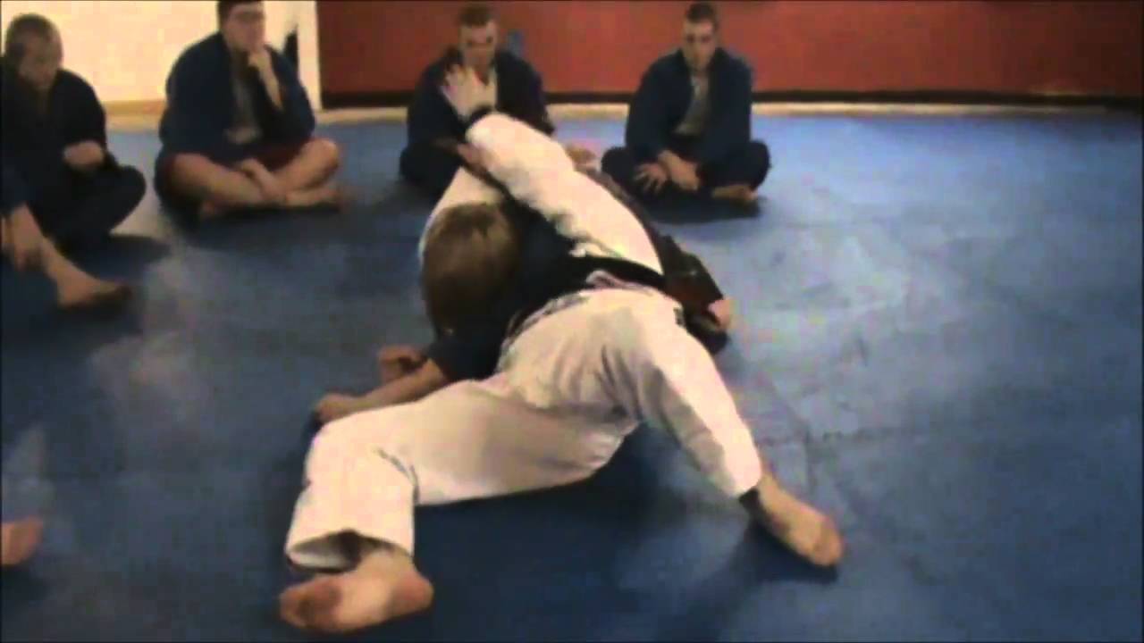 Ghost escape to Darce Choke - YouTube