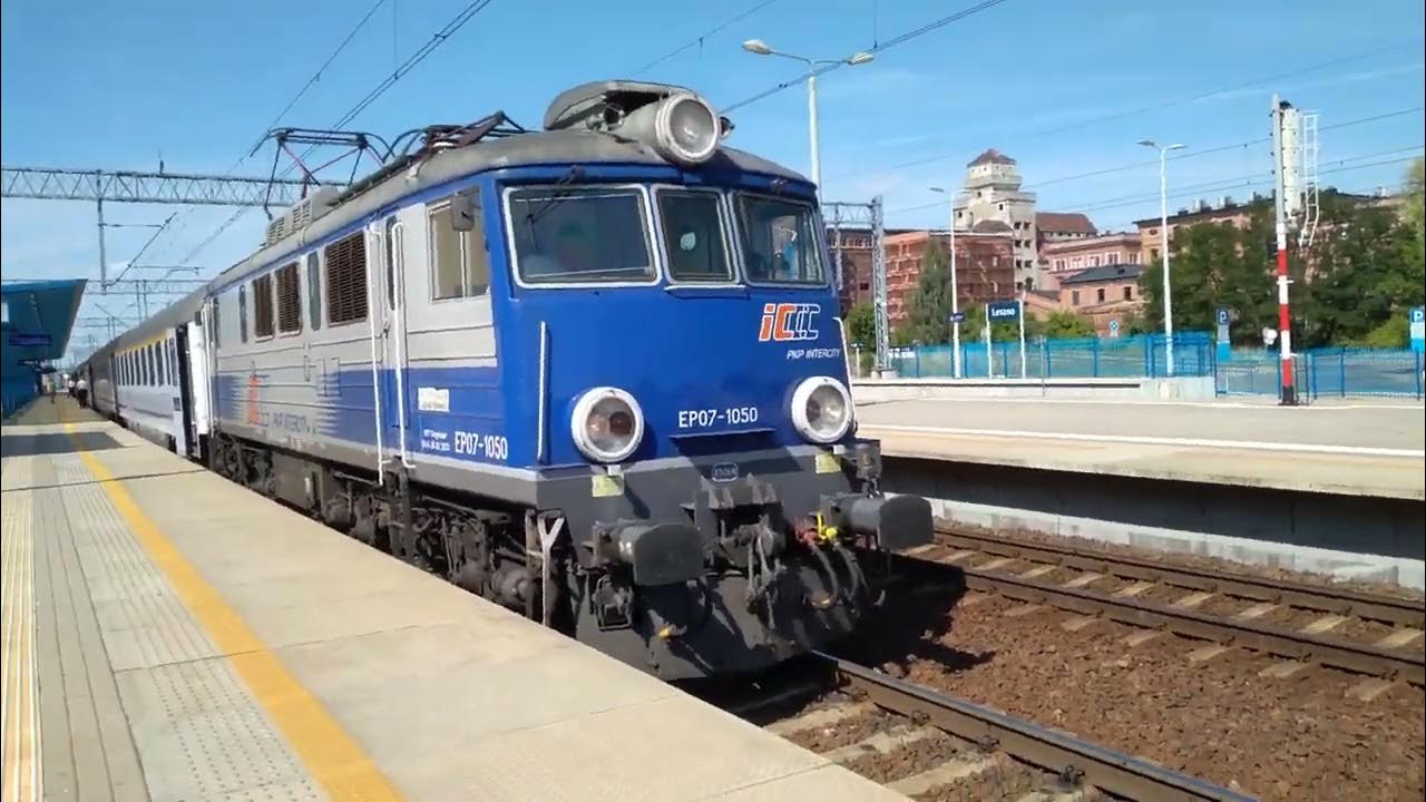 pociąg IC SZYNDZIELNIA na stacji Leszno - YouTube