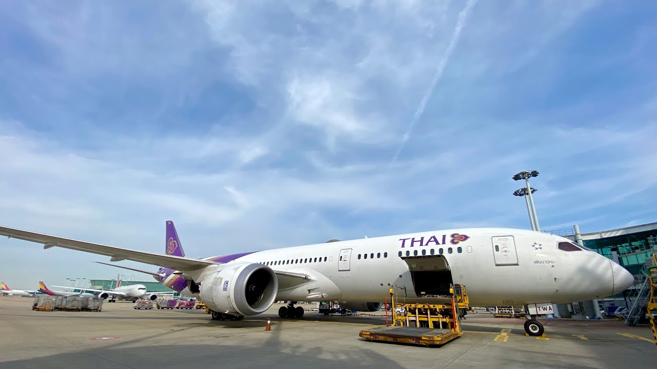 The Boeing 777-200ER Thai Airways TG321 at Hazrat Shahjalal ...