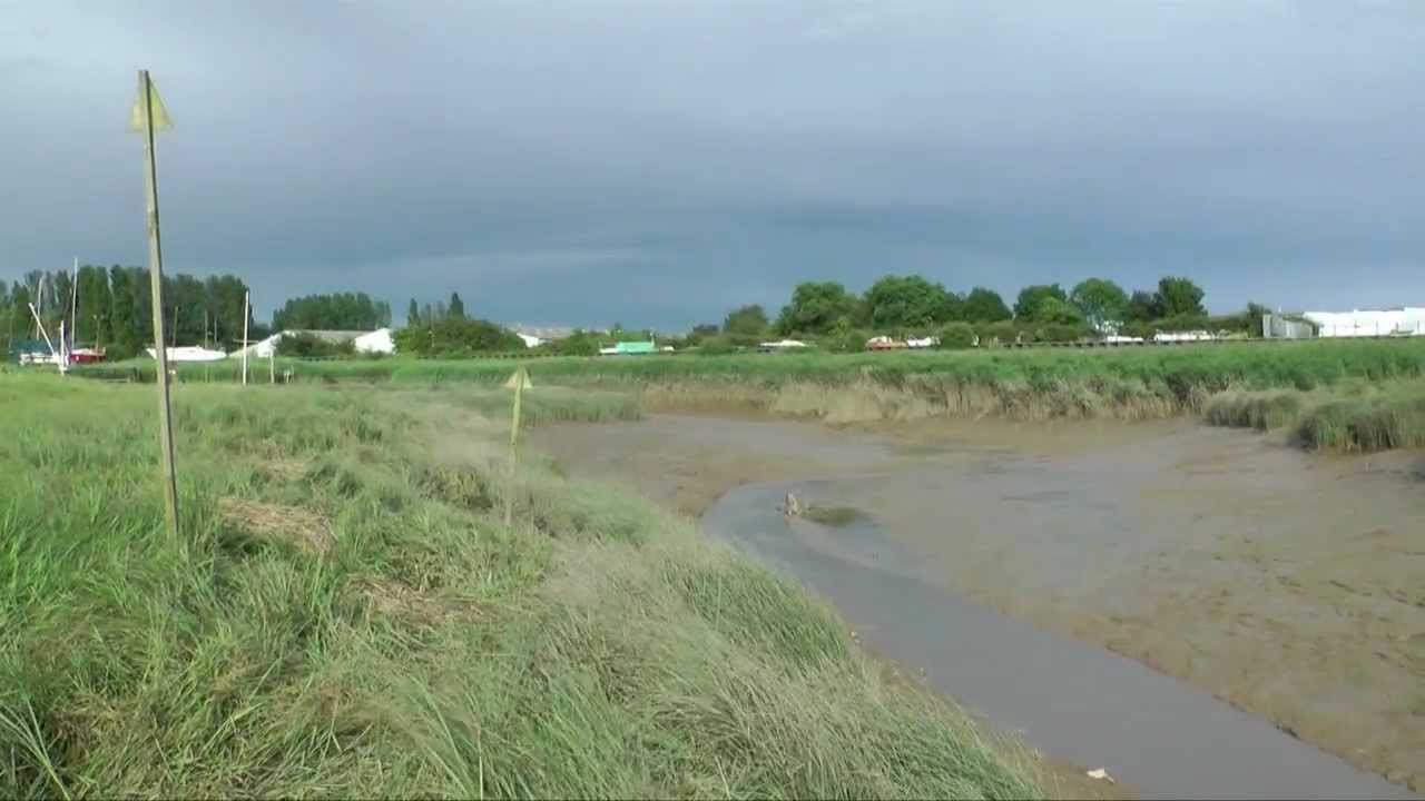 Brough entrance at low tide - YouTube