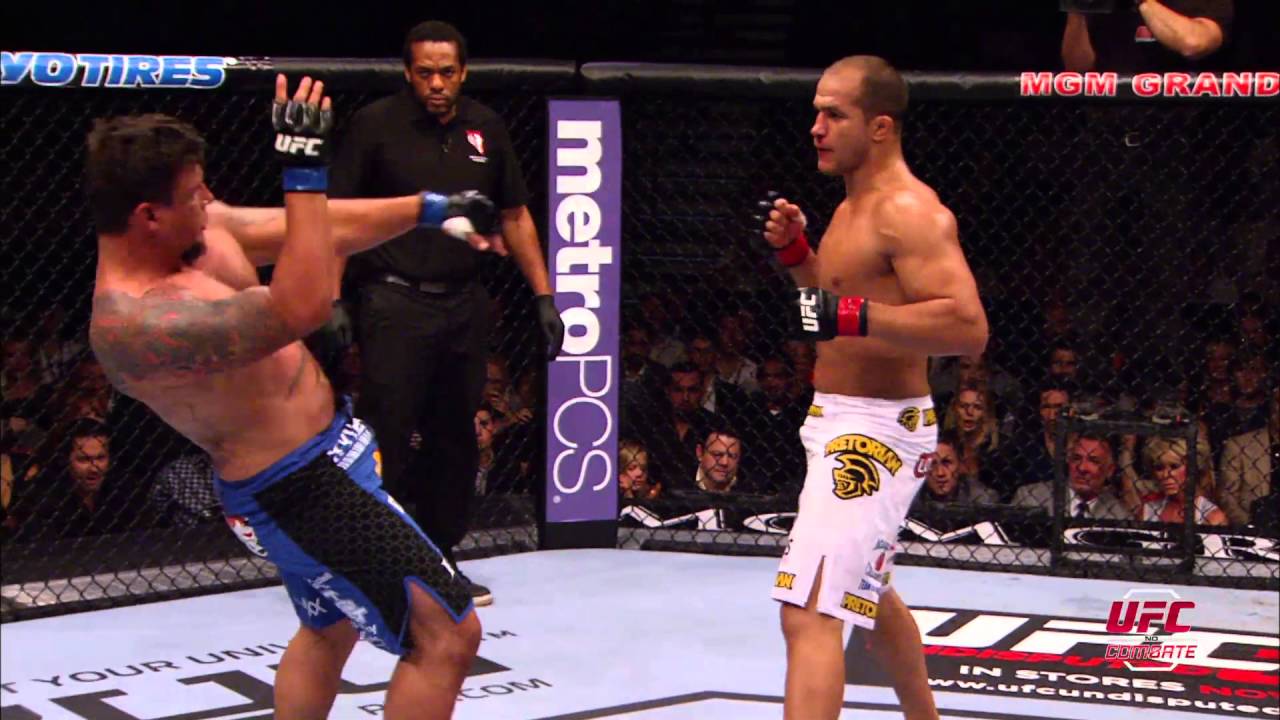 UFC Zagreb: Grandes momentos de Junior Cigano no octógono - YouTube