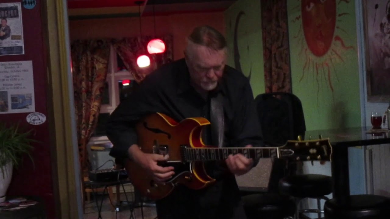 Mark Bateman - Invitation - Live at Deb's - YouTube