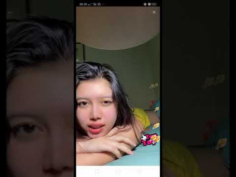Bigo tengkurap sambil goyang pantat bikin tegang