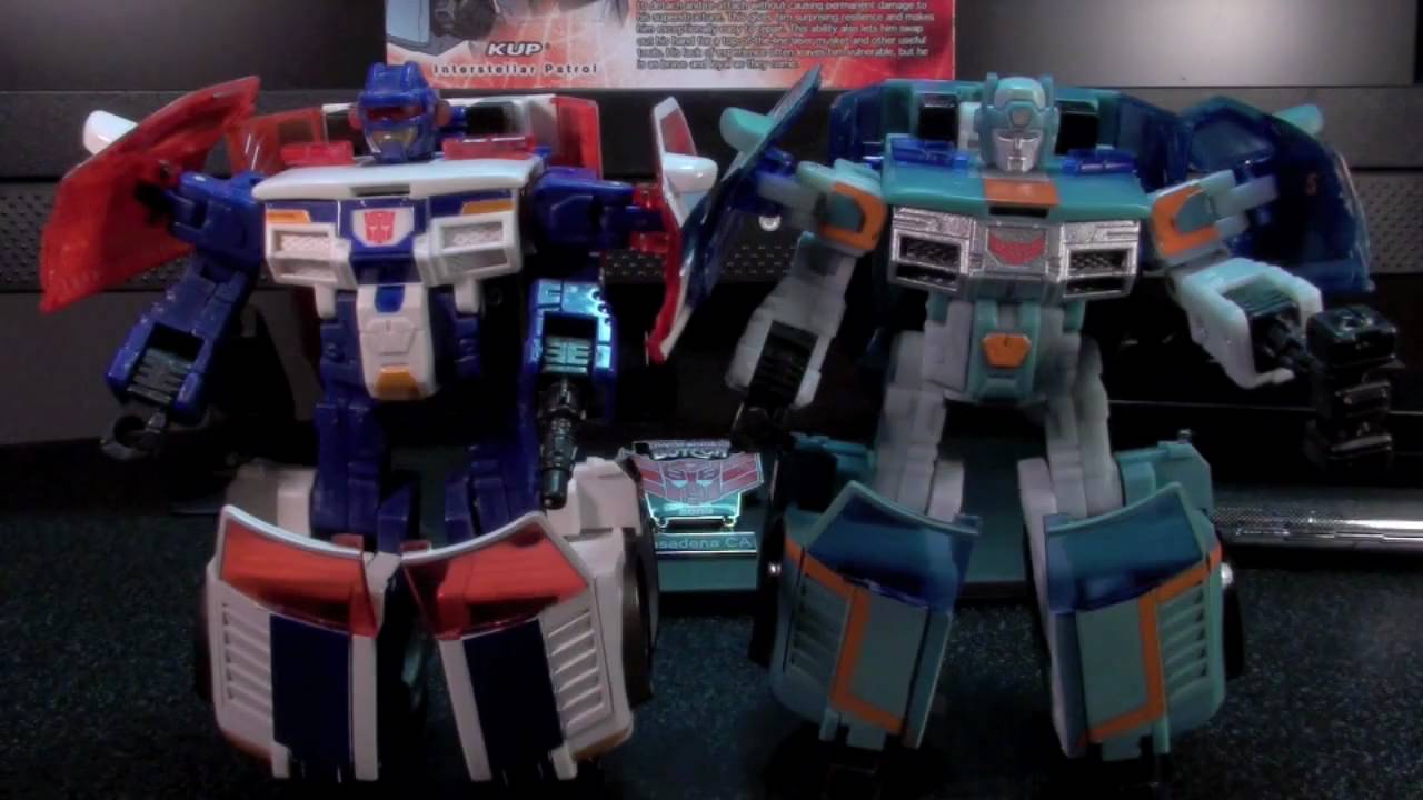 Vangelus Review 62B - Botcon 2009 - Kup - YouTube