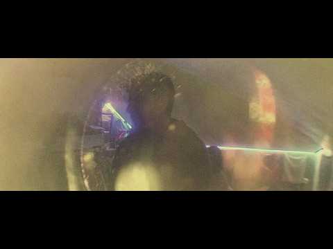 malik - sadece ben güldüm (Official Video)