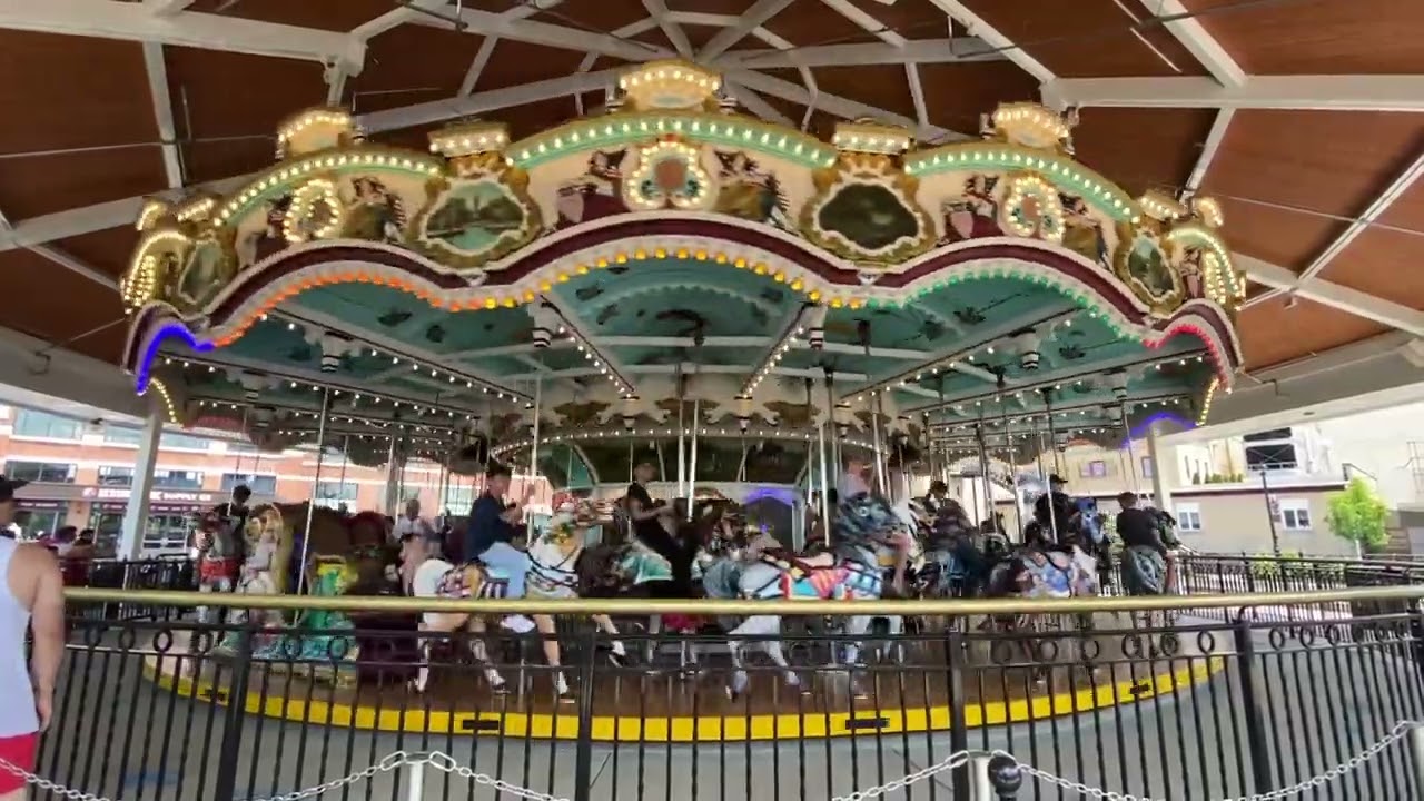Hershey Park’s Carousel - YouTube