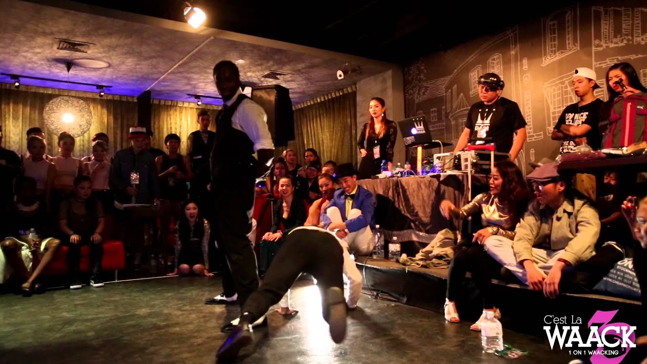 Waacking Battle Semifinal 2 Bagsy vs AMIN | 20151101 C'est La WAACK Vol ...