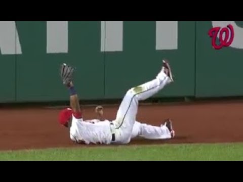 MLB Game Saving Catches - YouTube